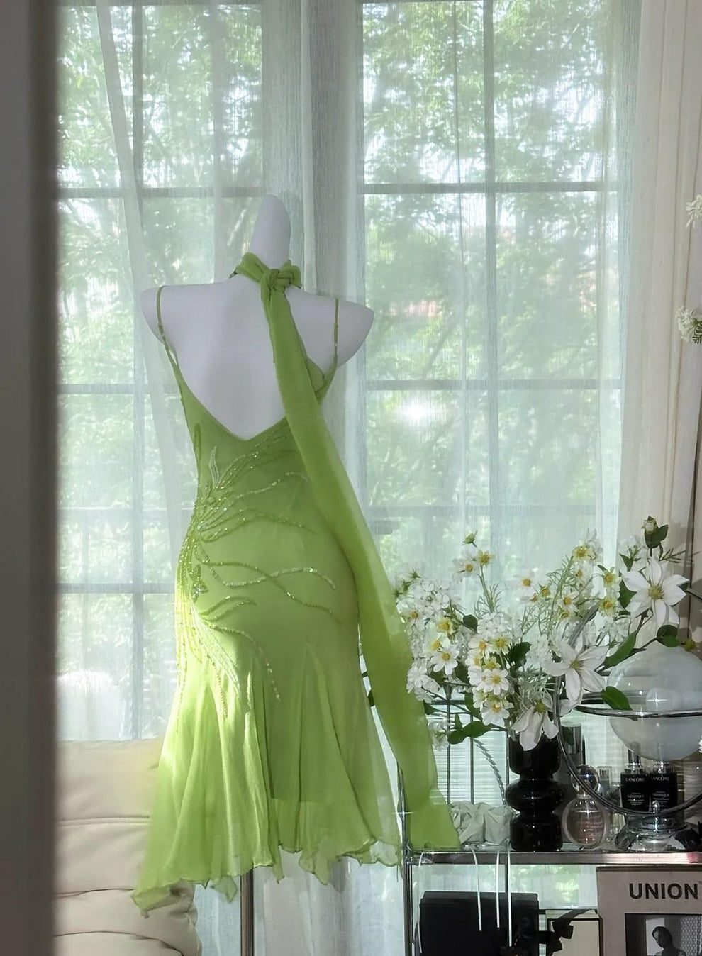 Fairytale Bud Green Sheath Short Prom Dresses Chiffon Beaded Backless ...